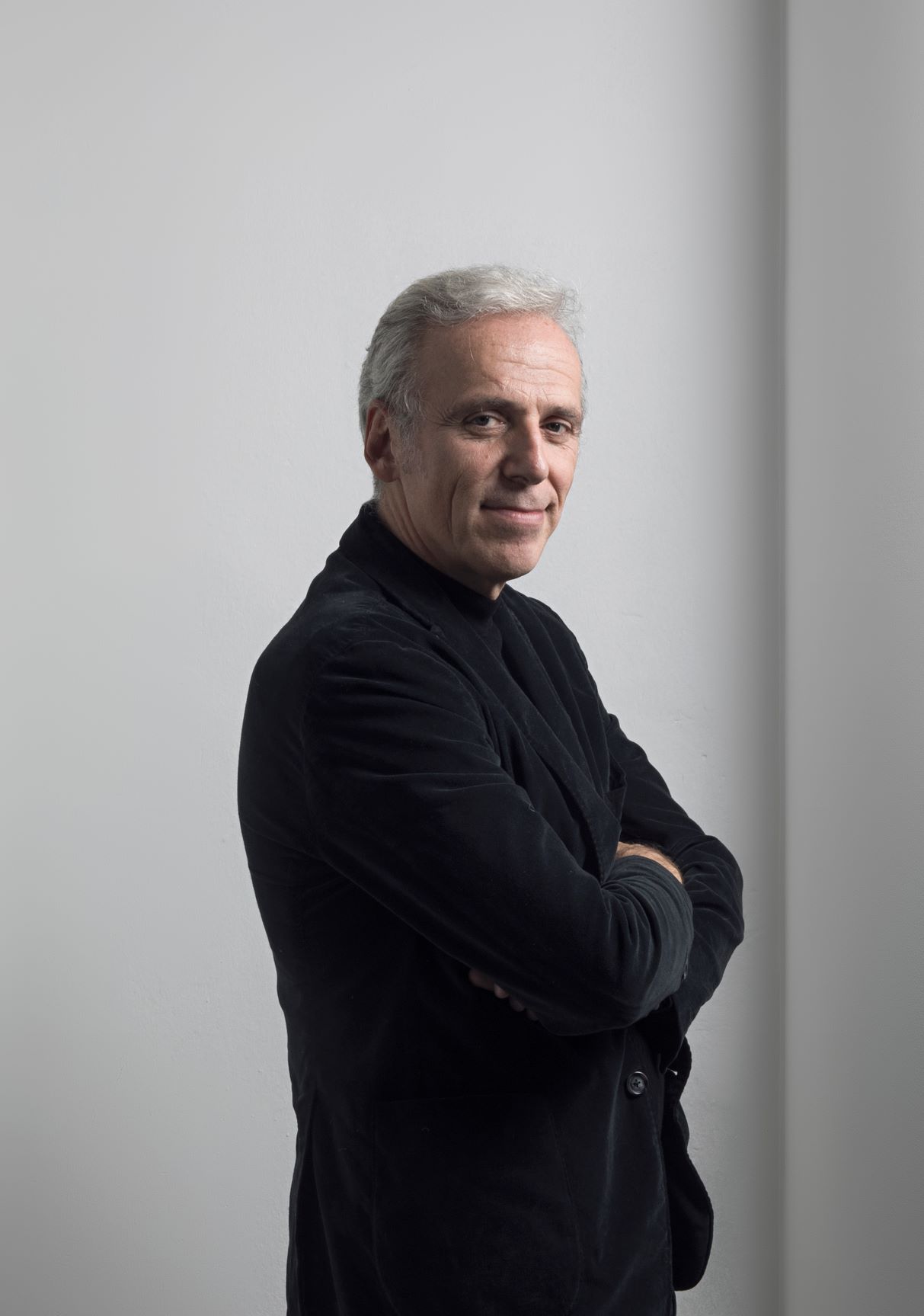 JUNO je sedežna garnitura modernega izgleda znamke Natuzzi Italia ...